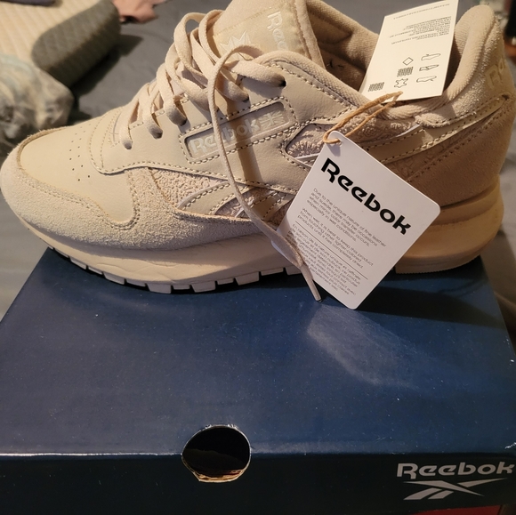 Reebok | Shoes | Reebok Classics Low Top | Poshmark
